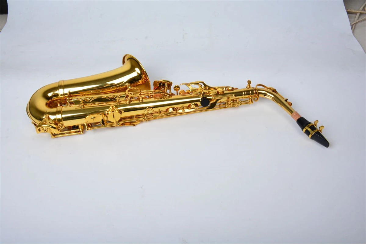 High Quality Alto Saxophone Eb Tune Brass Lacquer Gold Musical ...