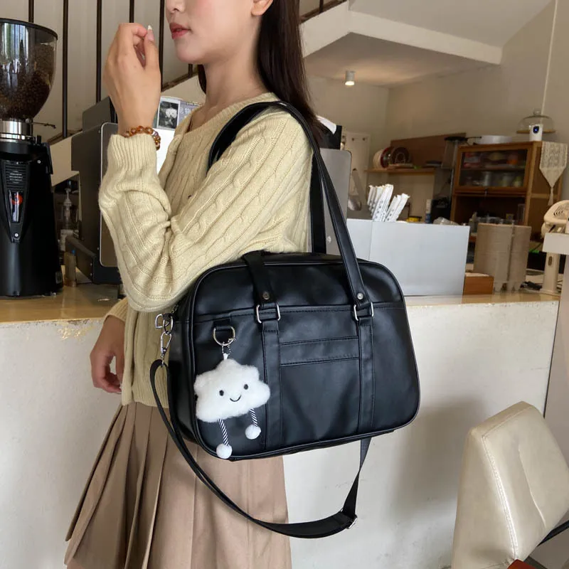S8f8c3504cdda429f86ea60b0f89683abc.jpg