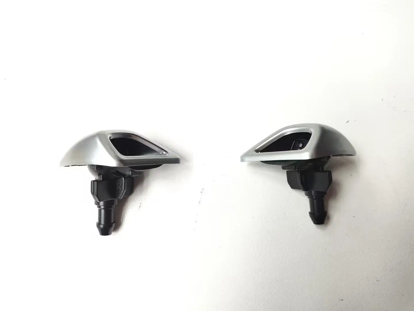 68160602AB-68082434A-68160603AB-68082435AC-for-Chrysler-300c-Spray ...