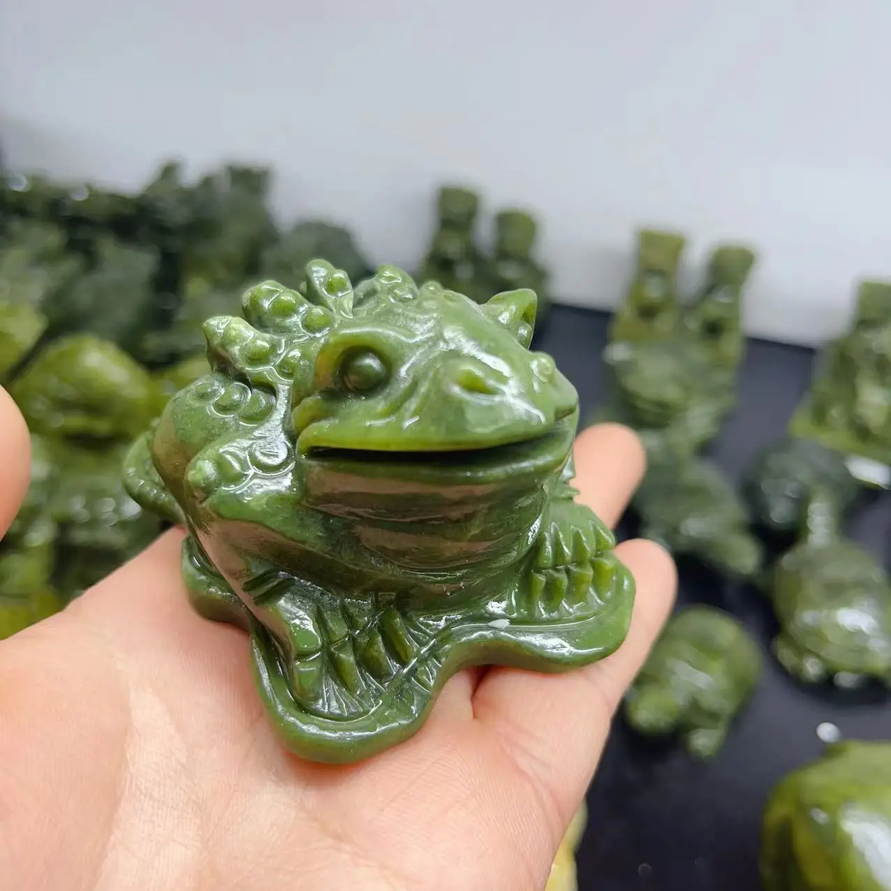 China-Green-Jade-Hand-Carving-Fengshui-Golden-Money-Wealth-Animal-Toad ...