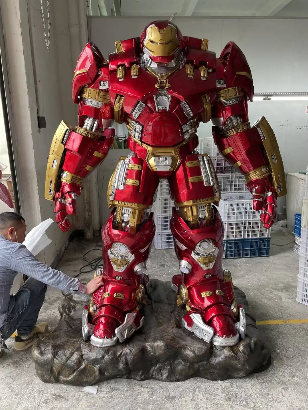 MK44 Hulk Buster Figure Armored 2.15 Meter High Fiberglass Large ...