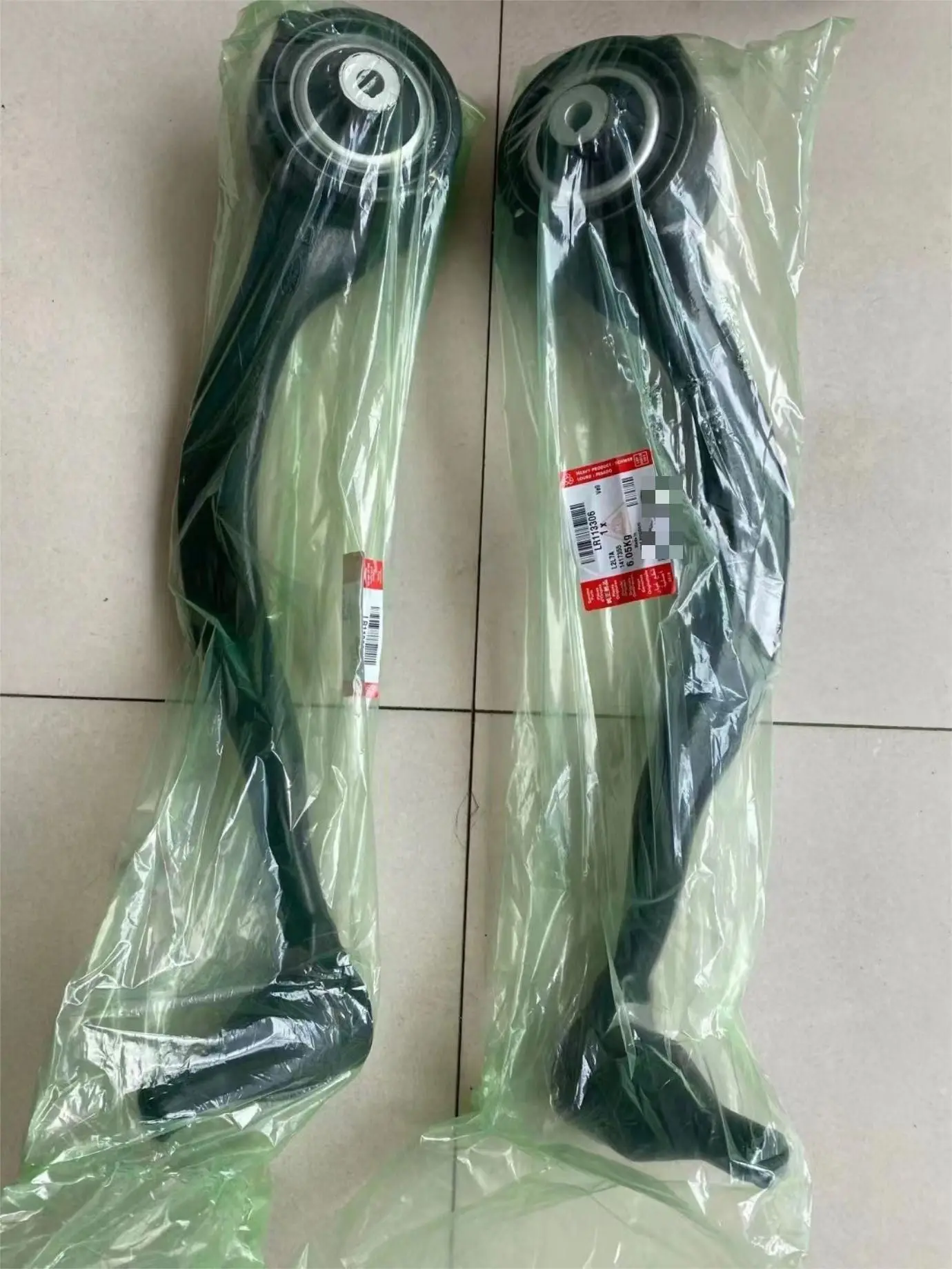 Front-right-lower-suspension-control-arm-of-Land-Rover-l405-Land-Rover ...