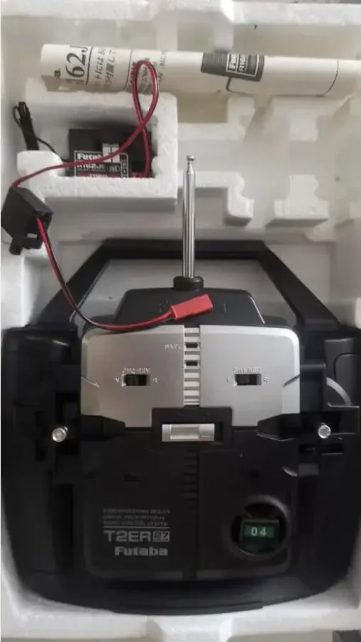 Futaba-2ER-2Ch-Tx-27MHz-receiver-Combo-2-Channel-Digital-Proportional-R ...