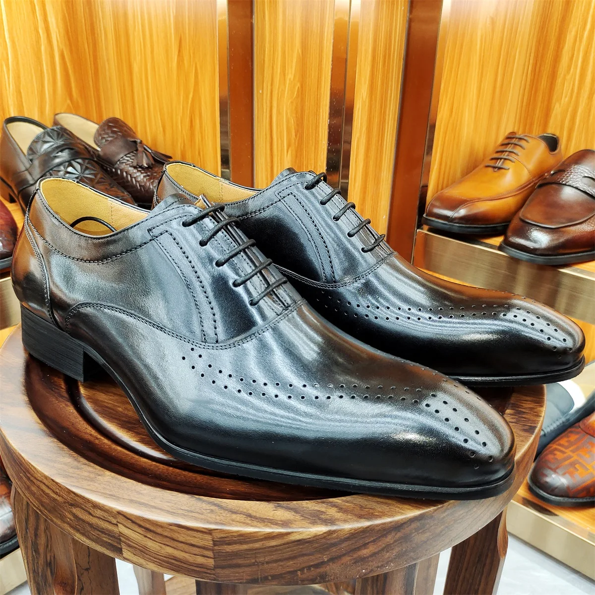 Sapatos de couro masculinos bico fino quatro estações sapatos de couro ...