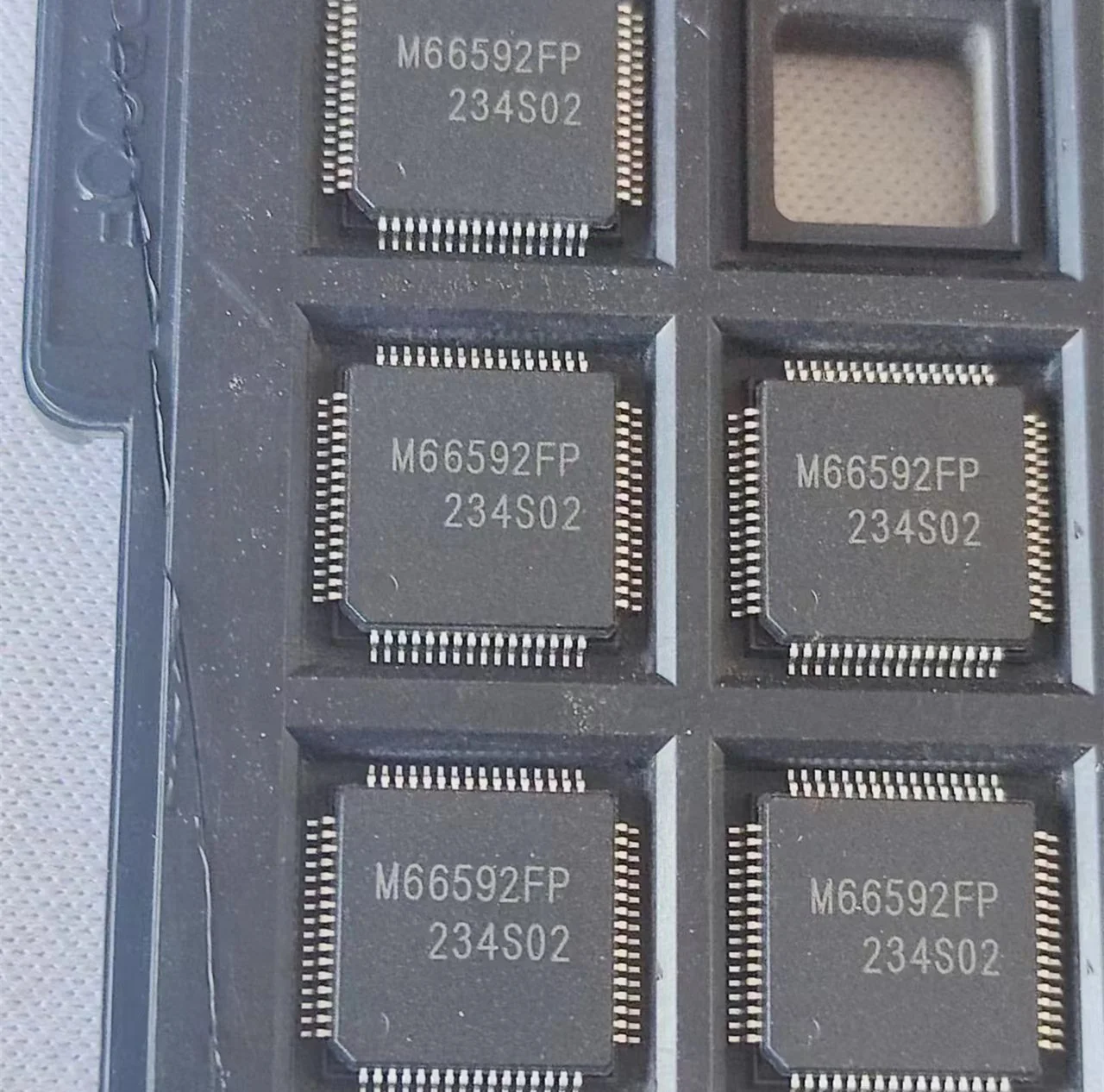 1-10pcs-lot-M66592FP-M66592F-M66592-66592-QFP-64-100-Brand-New-Original.jpg