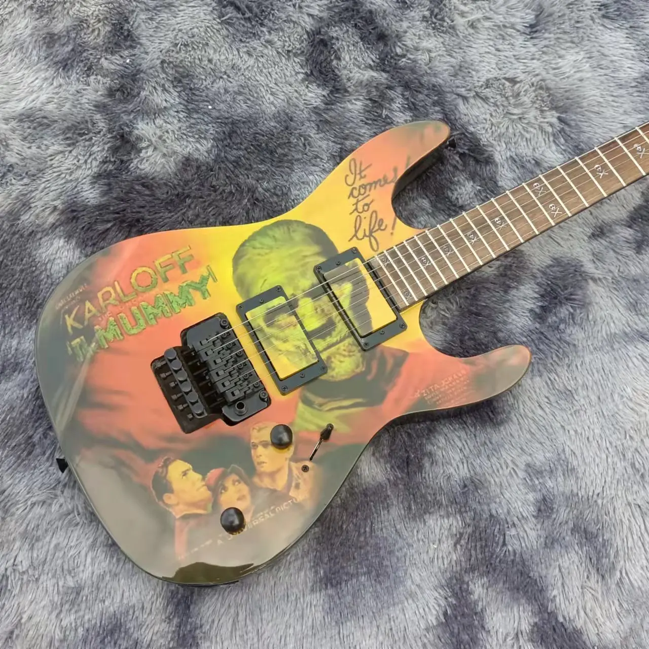 Kirk Hammett Mummy Guitar