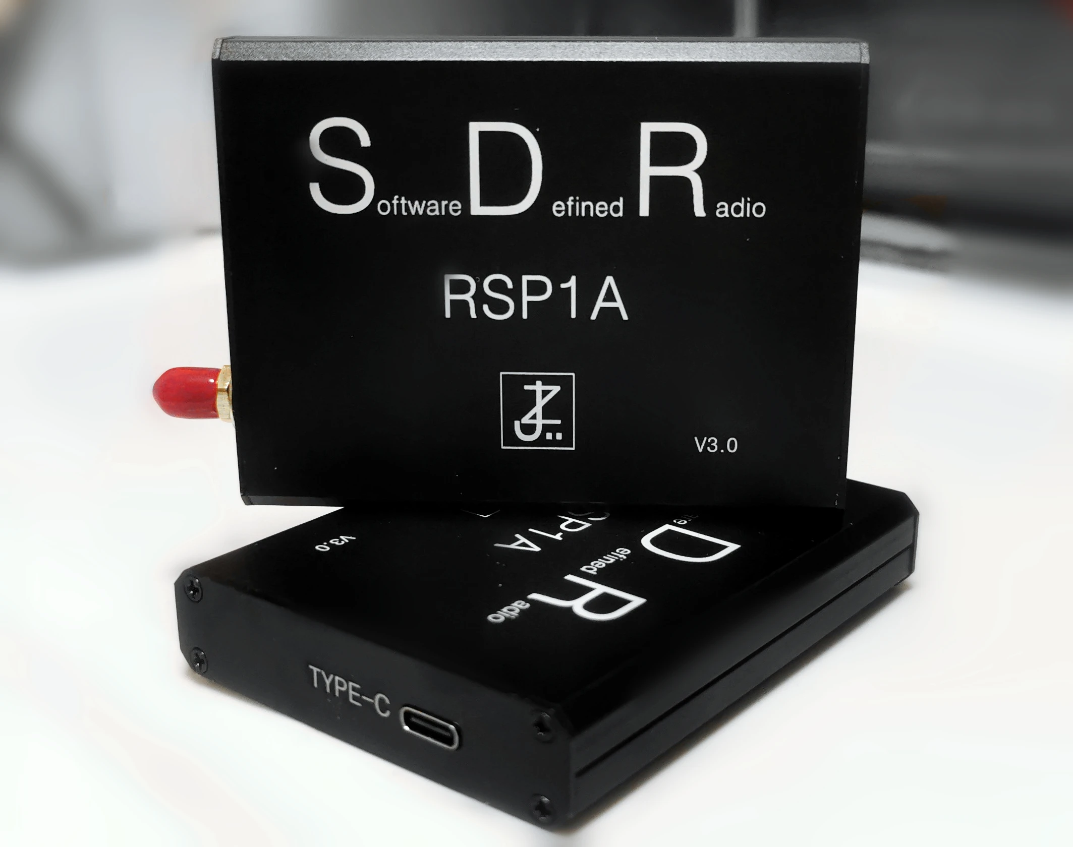 SDR-RSP1A-Software-Defined-Radio-Receiver-14-bit-ADC-1kHz-2GHz-Wideband-Shortwave-Radio.jpg