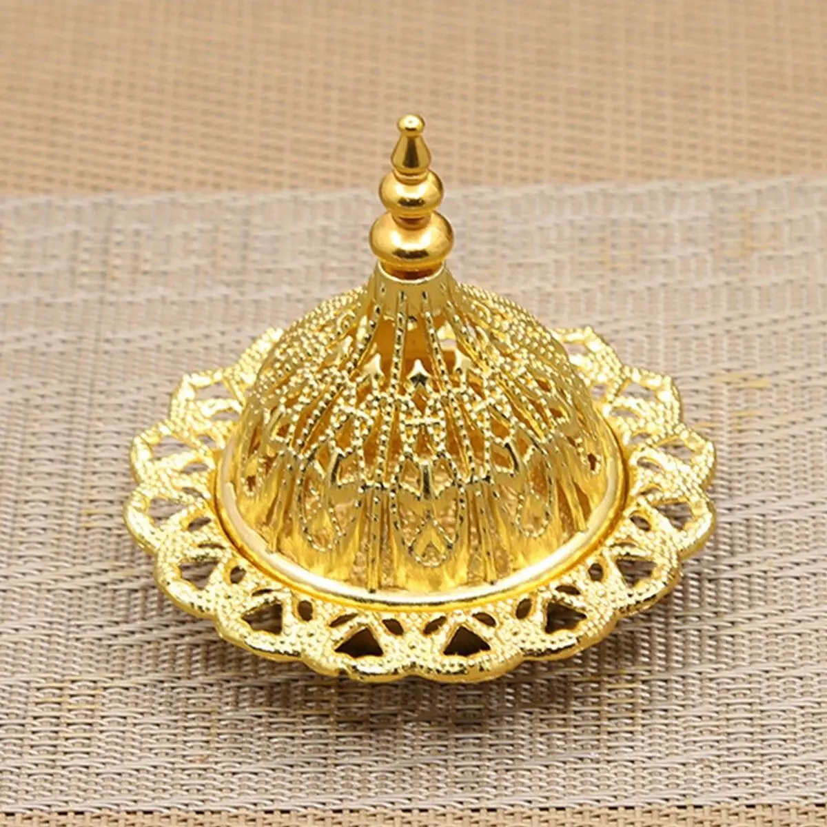 1pc-Golden-Hollowing-Small-Incense-Burner.jpg