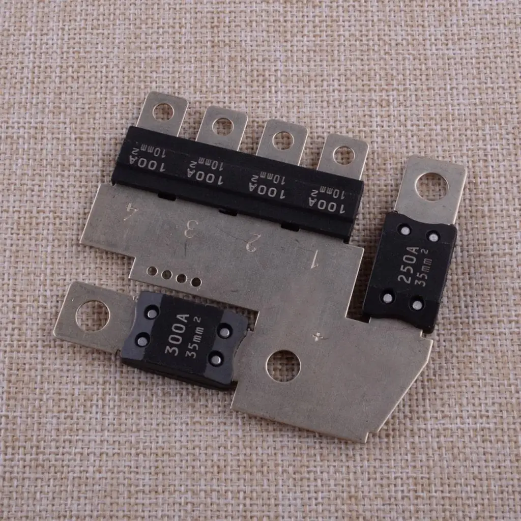 Compartimento-de-motor-de-coche-placa-de-bloque-de-fusible-principal ...