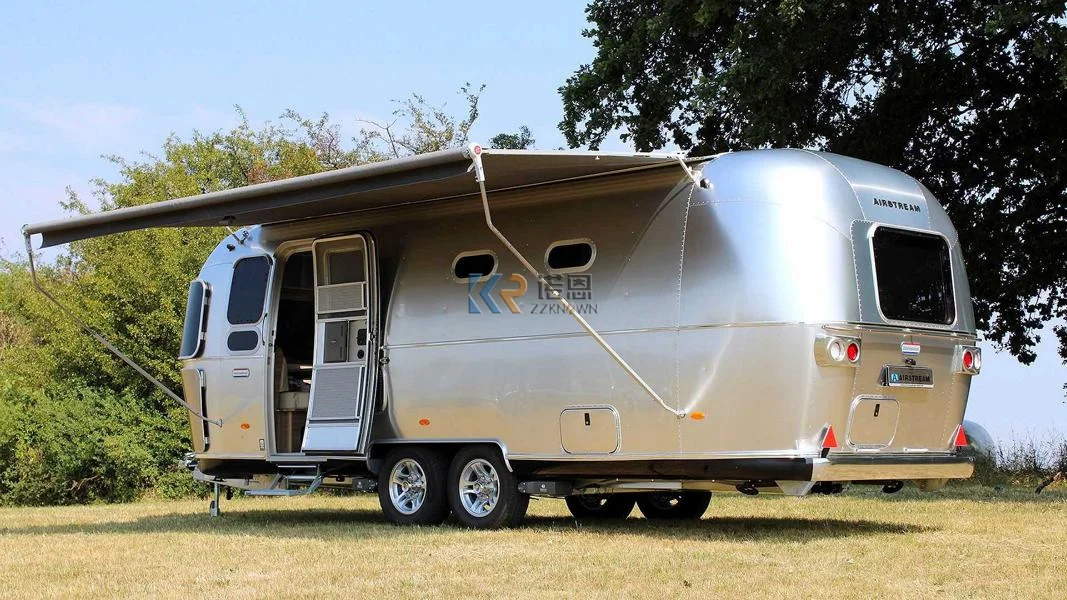 Remolque de comida Airstream con equipos de cocina completos, camión de ...