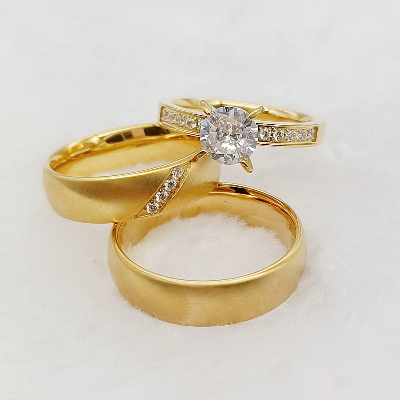 Simple Gold Wedding Ring Sets