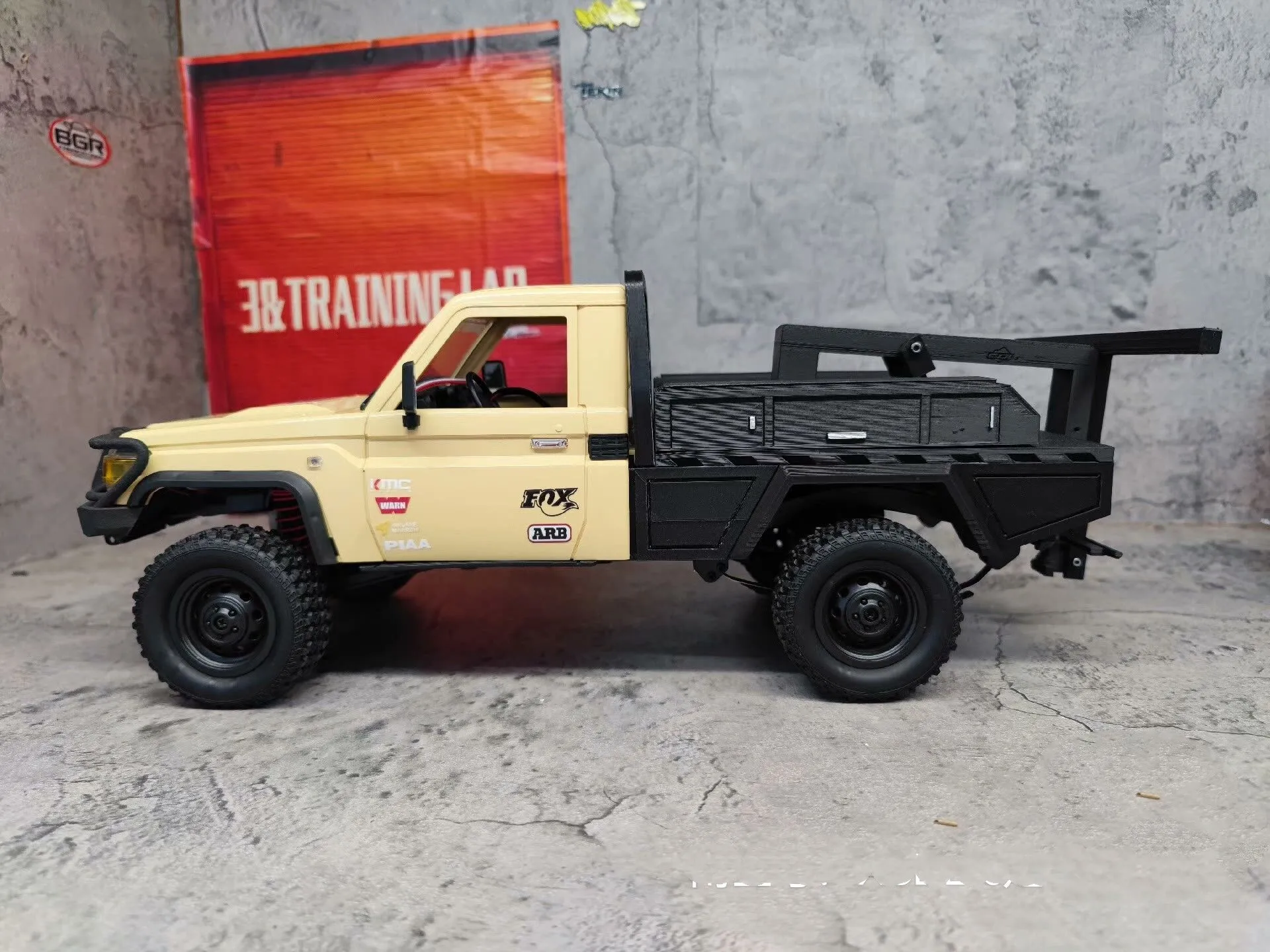 MN-MODEL-MNRC-MN82-1-12-RC-Car-Land-Cruiser-LC79-LC70-Climbing-Off-Road ...