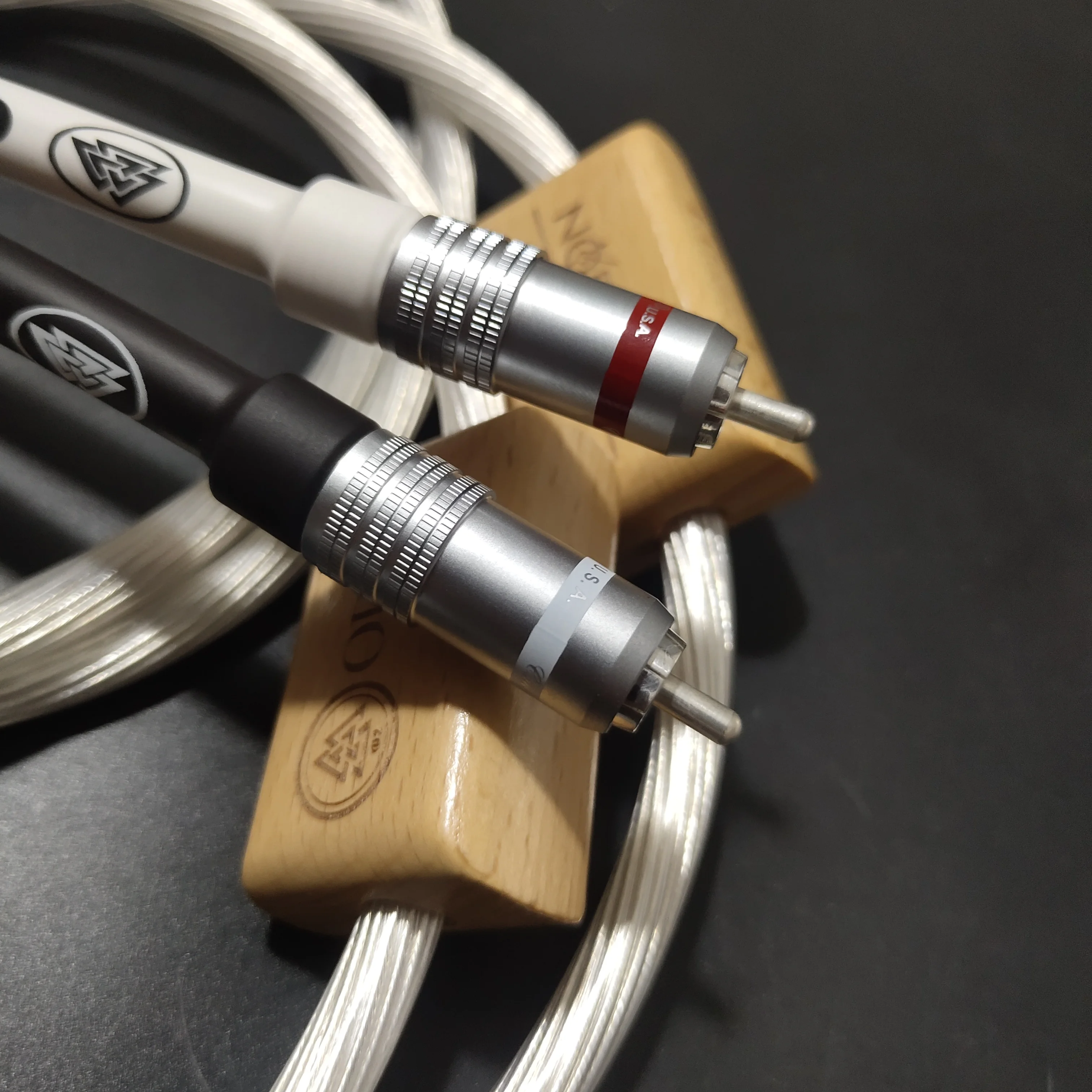 Nordost Odin 2 High Quality RCA Audio lotus cable sterling silver wire ...