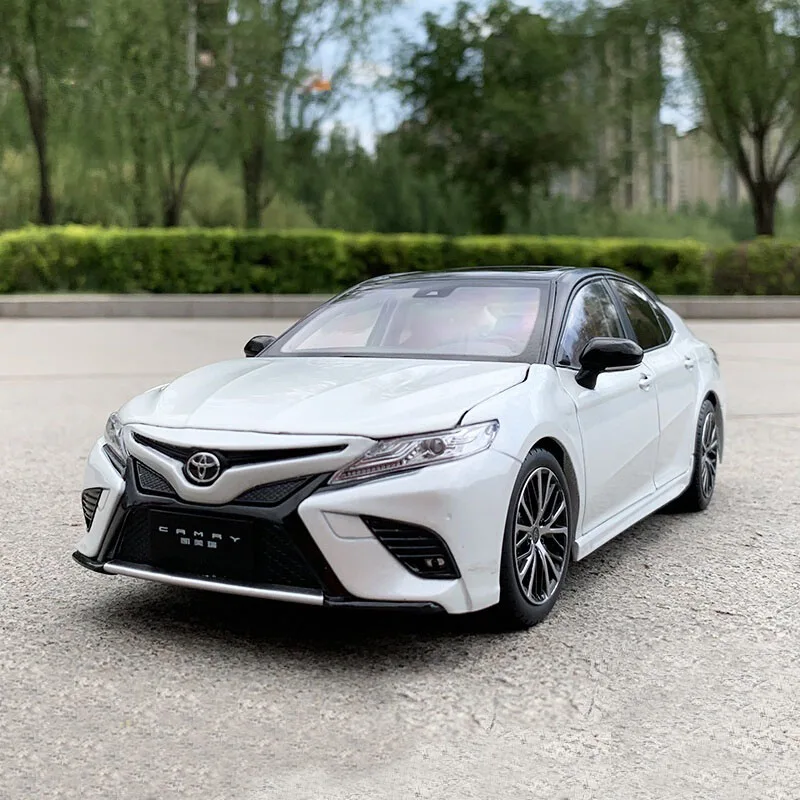 1-18-Scale-Diecasts-TOYOTA-Camry-8th-Generation-Alloy-Car-Model-Metal ...