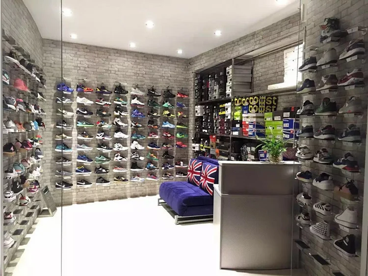 Monopoly shoe store wall shoe holder display rack can hold hanging tags ...