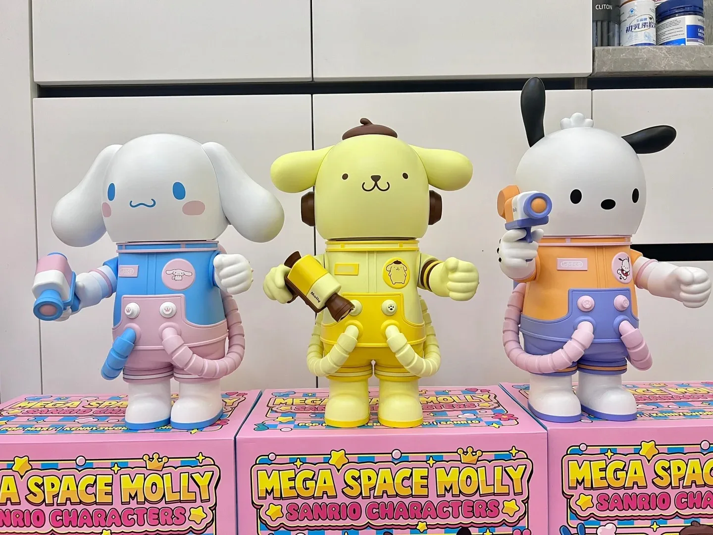 POPMART Hot Original Genuine Product SPACE Molly 400% Sanrio Family ...
