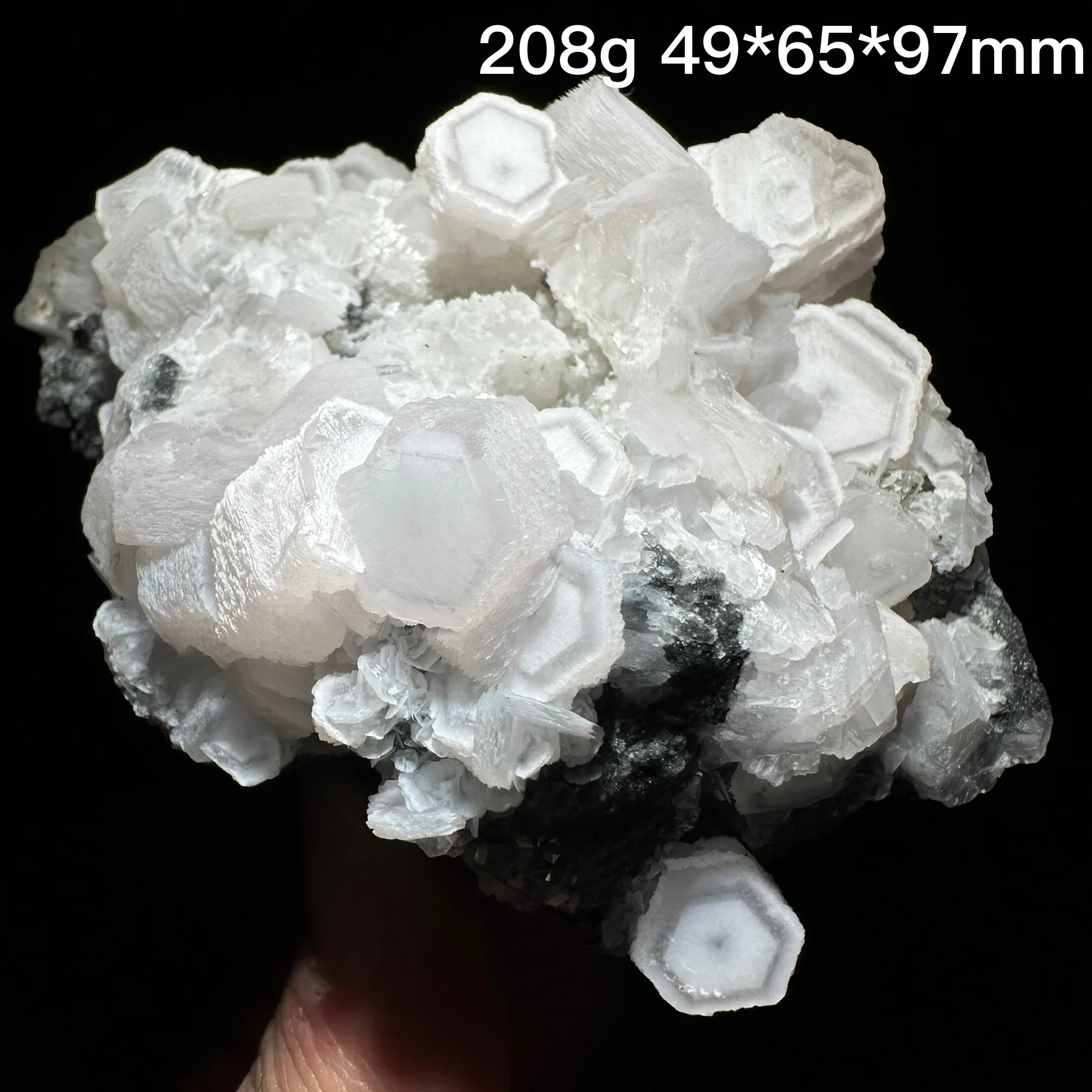 Natural white flake fluorescence calcite（Fluorescent effect pink） rough ...
