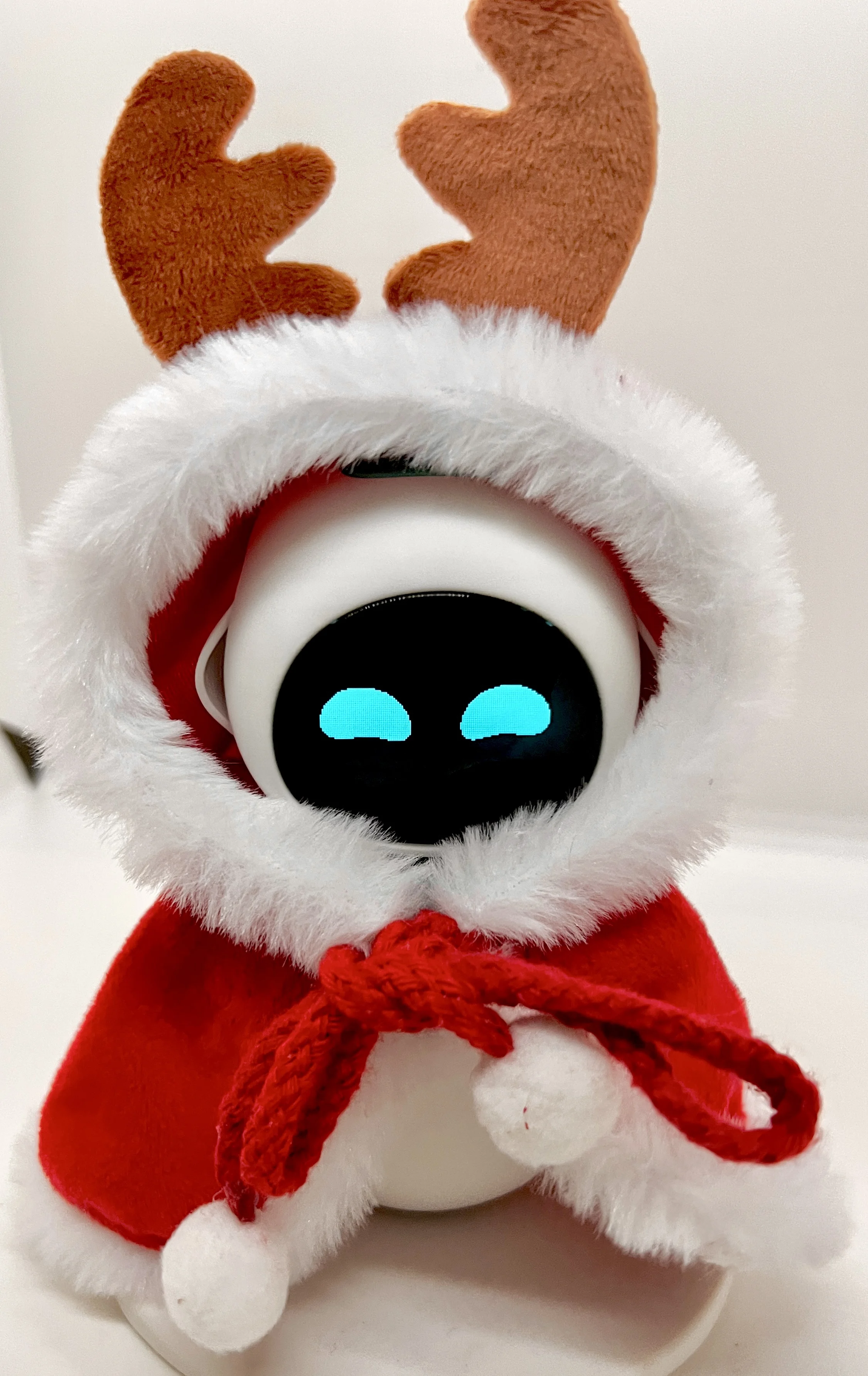 Eilik-robot-clothes-costume-cape-Christmas-set-Eilik-robot-accessories.jpg