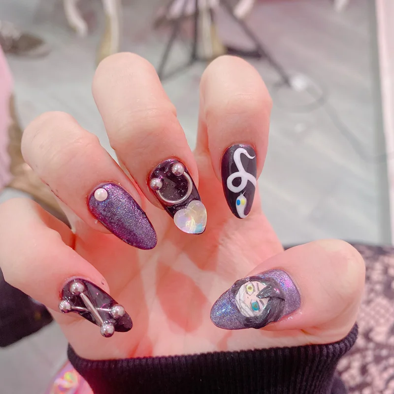 Curved Nails Designs