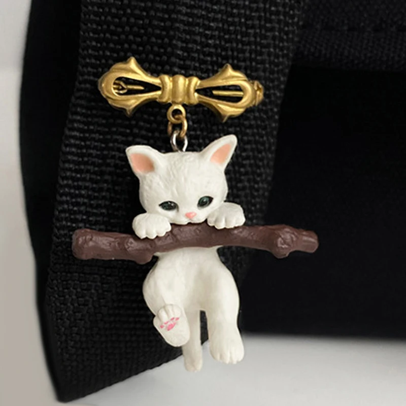 3D-Cute-Cat-Animal-Brooch-White-Cat-Brooches-Holding-a-Branch-Cat-Hug ...