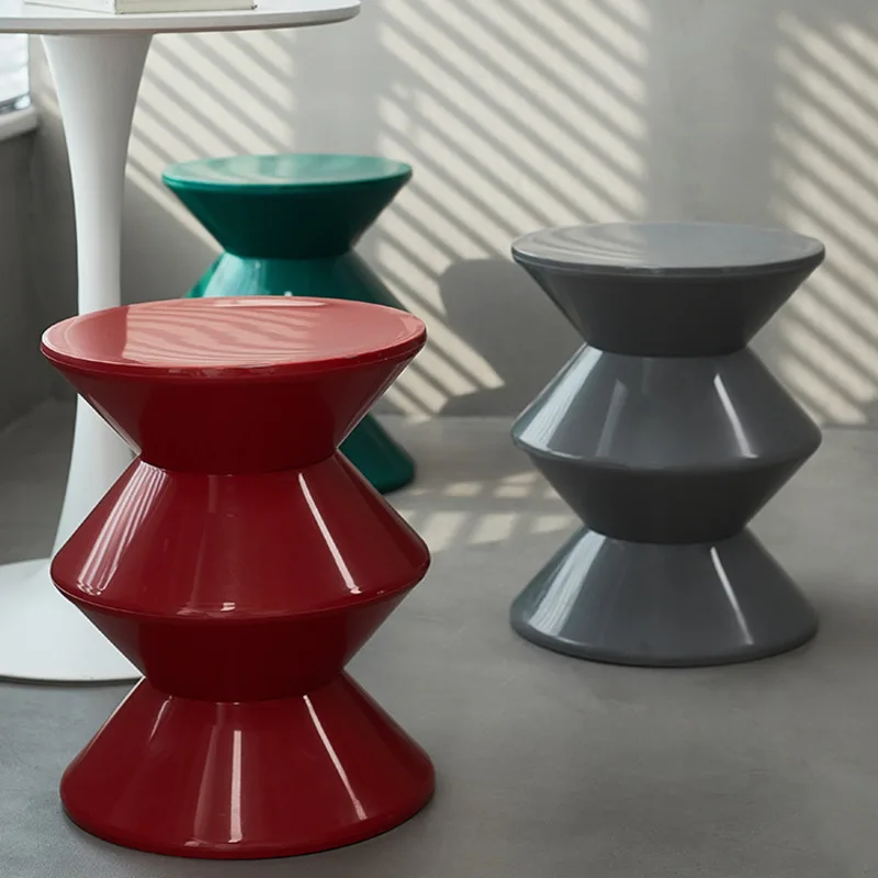 Creative-Circular-Low-Stool-with-PP-Plastic-Material-Outline-Shape-with ...