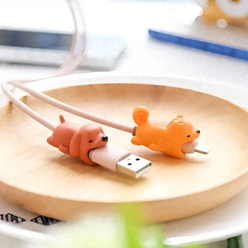 1Pcs Cartoon Animal Data Cable Protector A Bite Mini Carregador USB ...
