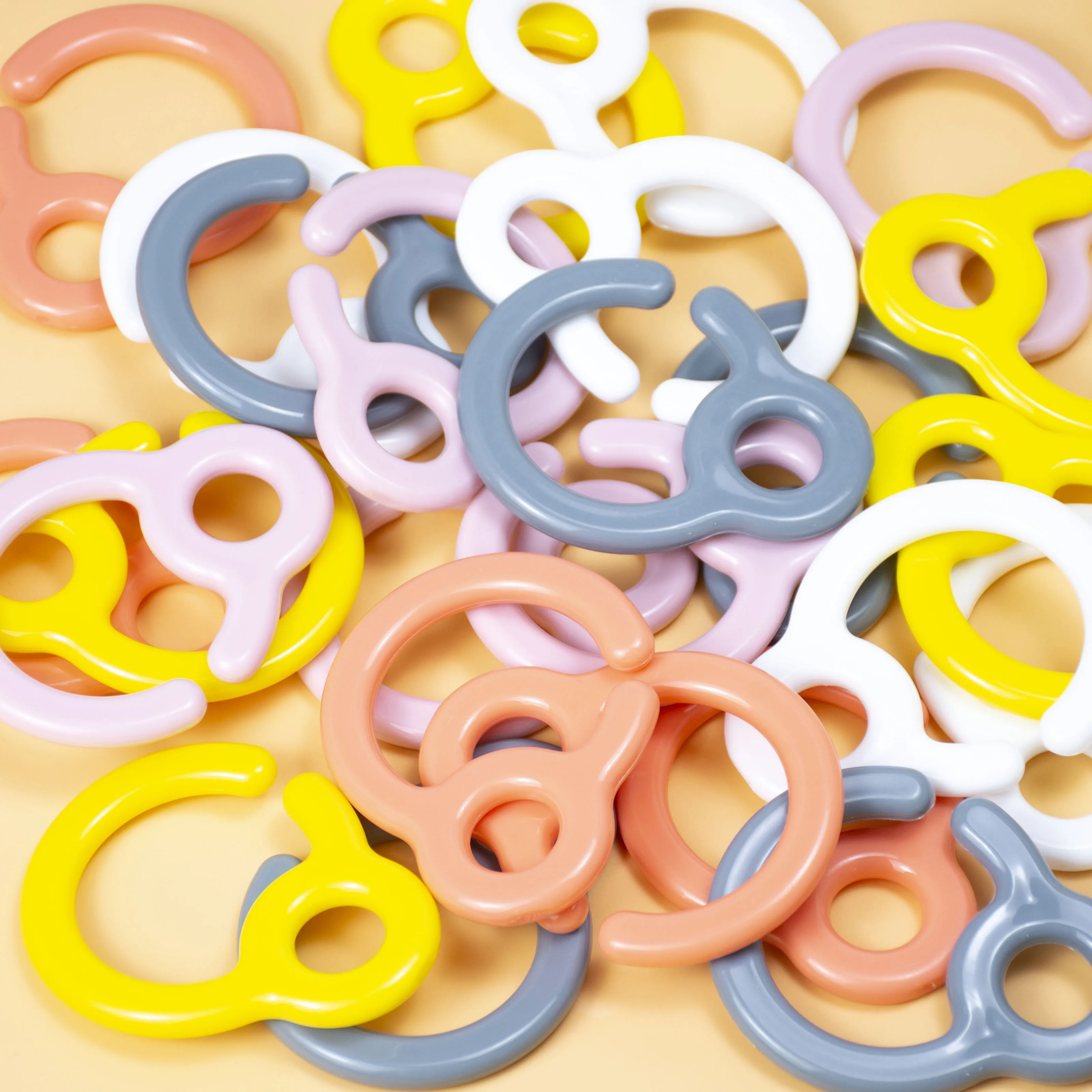 Teeny Teeth 50 Pcs Pacifier Hook Plastic Teething Ring Links For Baby ...