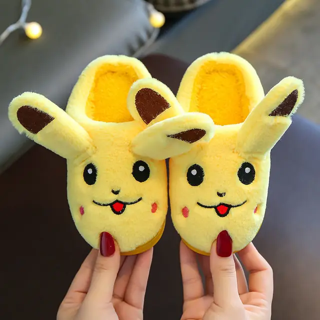 Vintage pokrmon pickachu child slippers and stuffed toy - munimoro.gob.pe