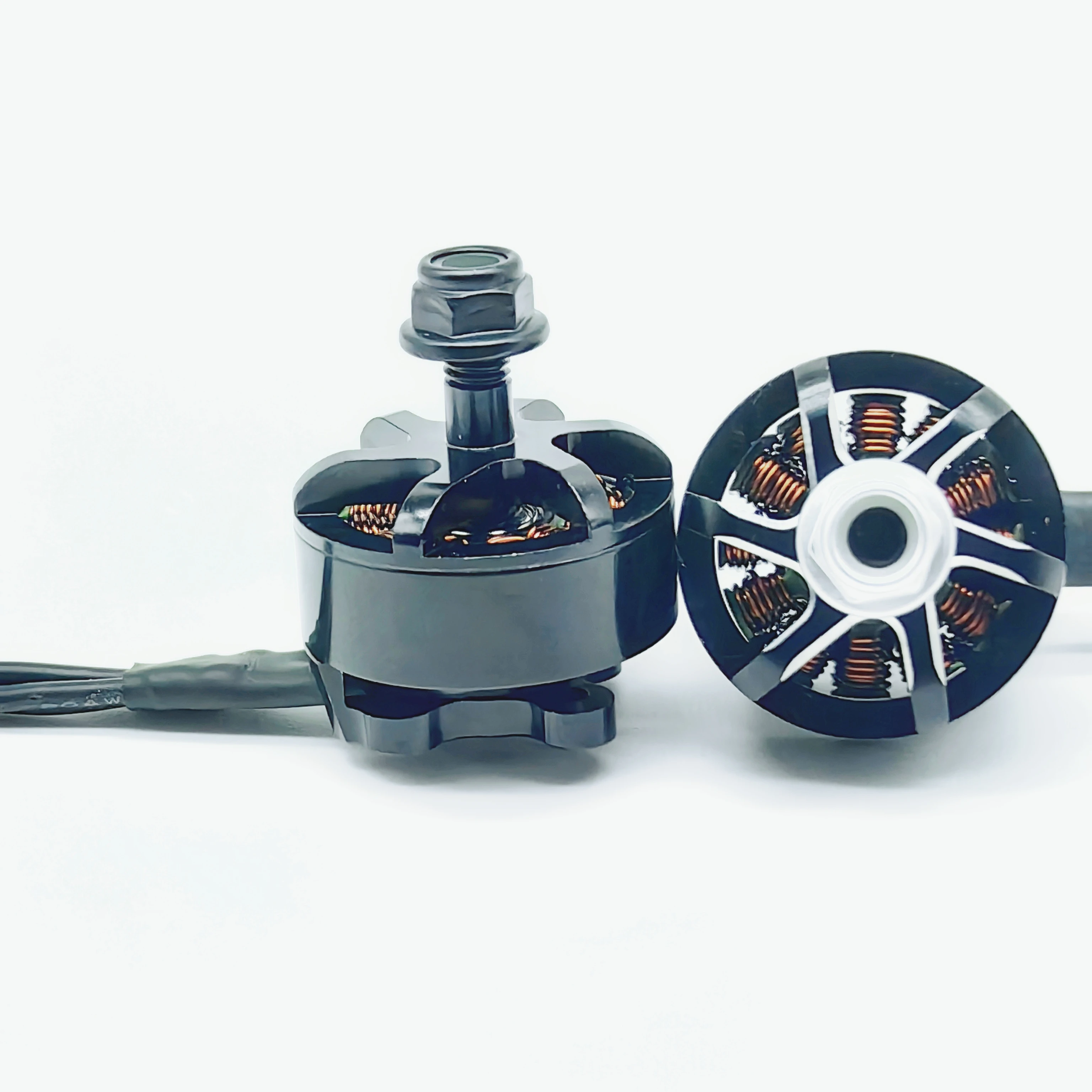 A 2207 Brushless Motor 1980KV 6S LIPO for RC FPV Freestyle 5 Inch ...