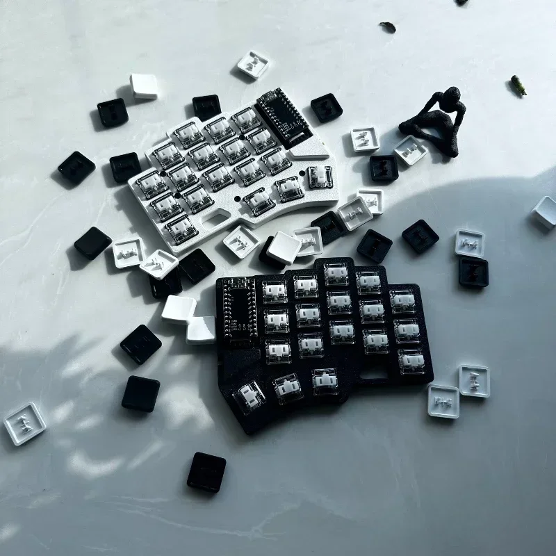 Temper-Split-Keyboard-Choc-Low-Profile-Custom-Wireless-Bluetooth-ZMK ...