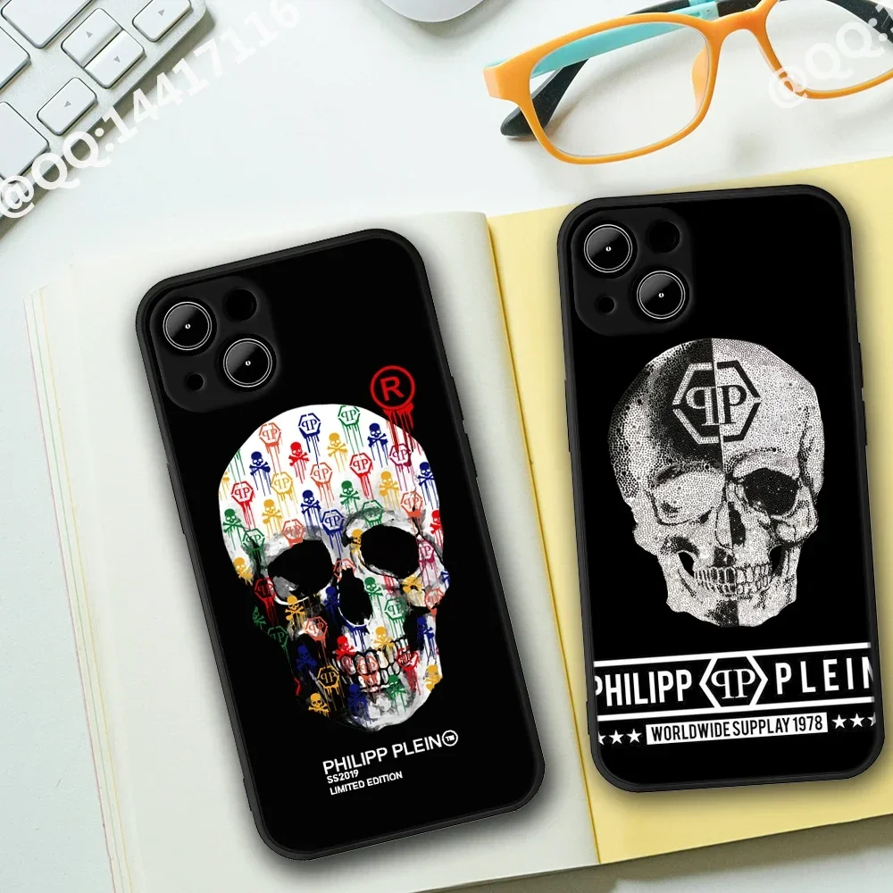 Capa-de-telefone-preta-cr-nio-de-horror-urso-Qp-Philipp-iPhone-15-Pro ...