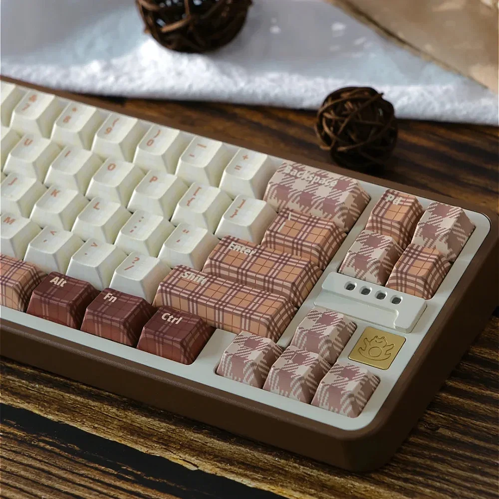 Retro-Keycaps-British-Plaid-Light-Cherry-Pbt-Coffee-Keycap-Milky-White ...