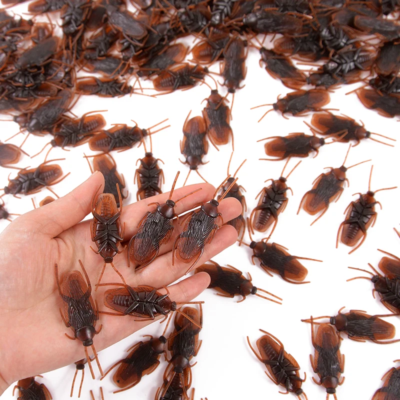 50-100pcs-Halloween-Gadget-Plastic-Cockroaches-Joke-Decoration-Props ...