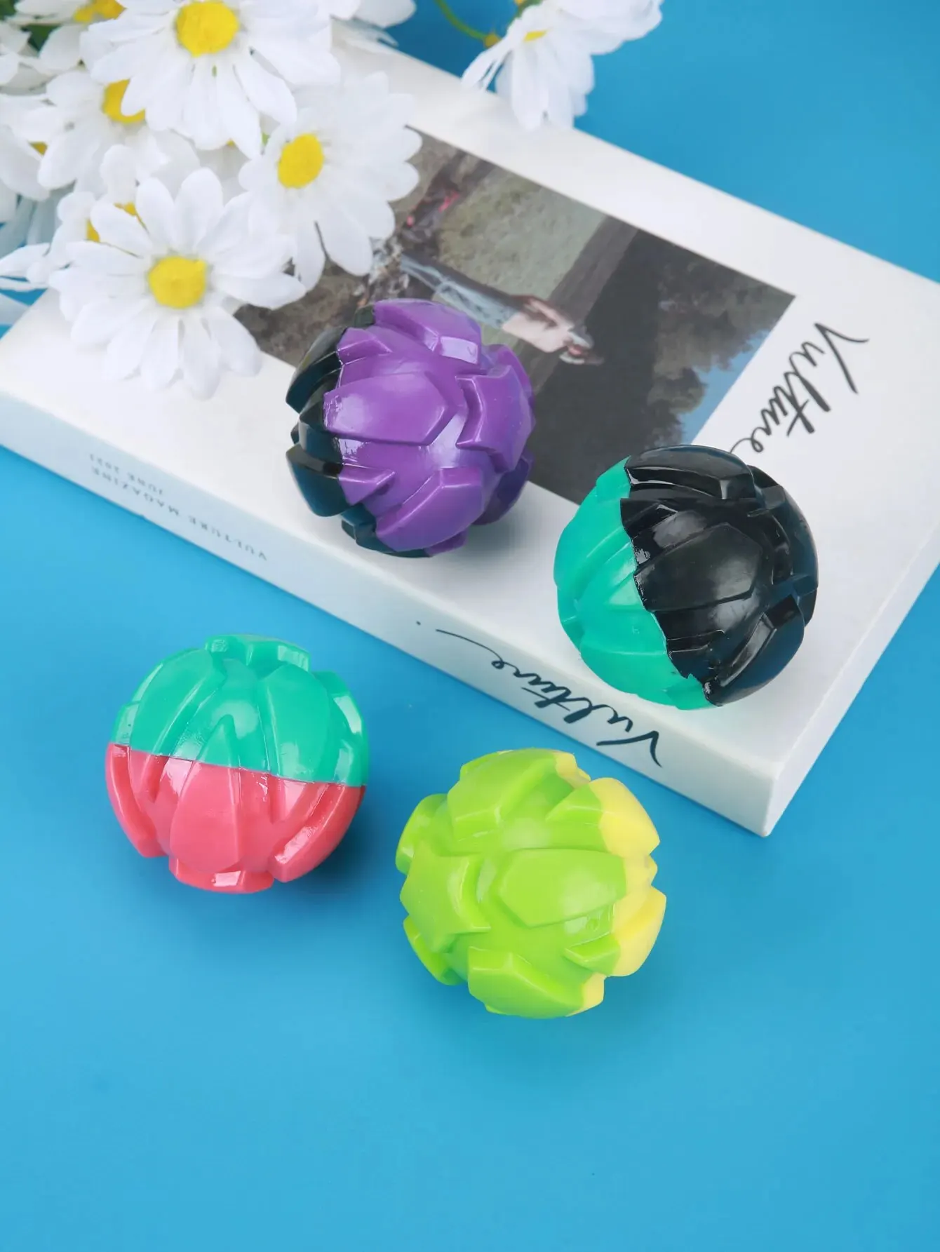2-PCs-Random-Colorful-Pentagon-Sound-Ball.jpg