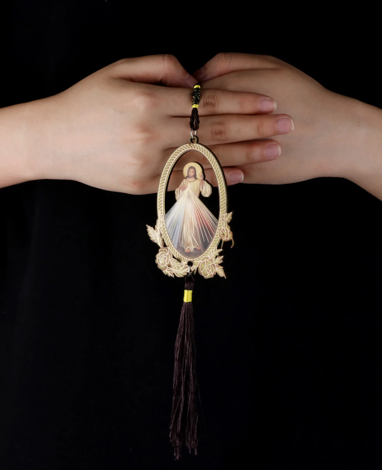 Cottvott-Catholic-Devotion-Medal-The-Divine-Mercy-Pendant-Wooden-Truck ...