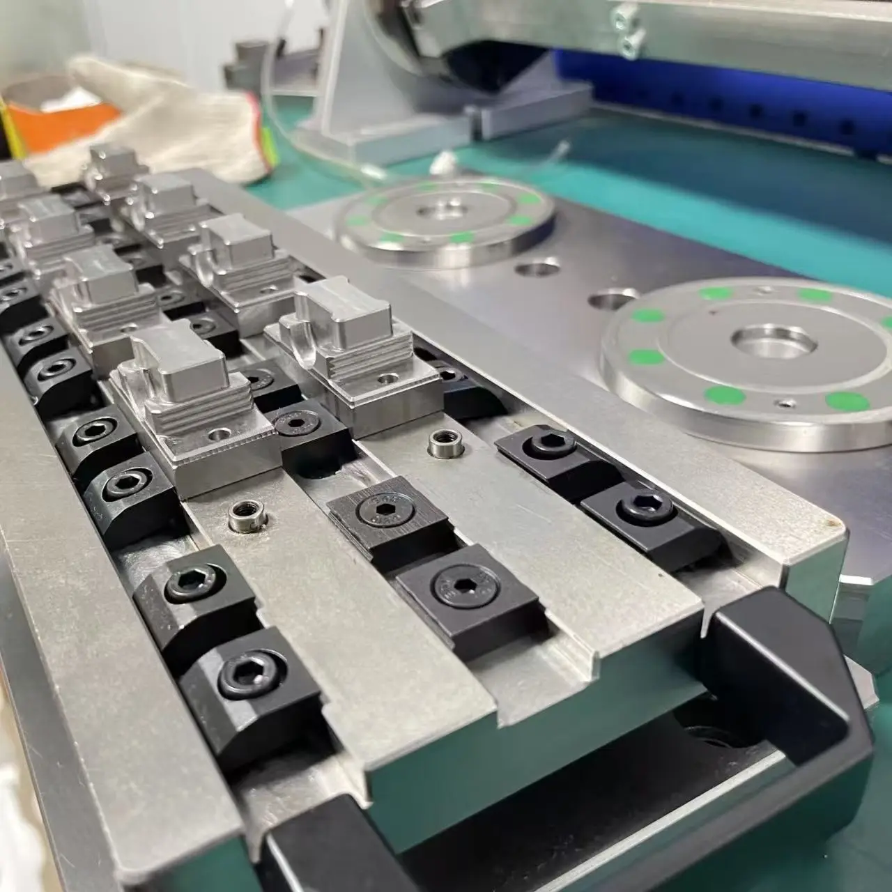 CNC Machining Center Tooling Ok Integrated Clamp Vise Multi Station ...