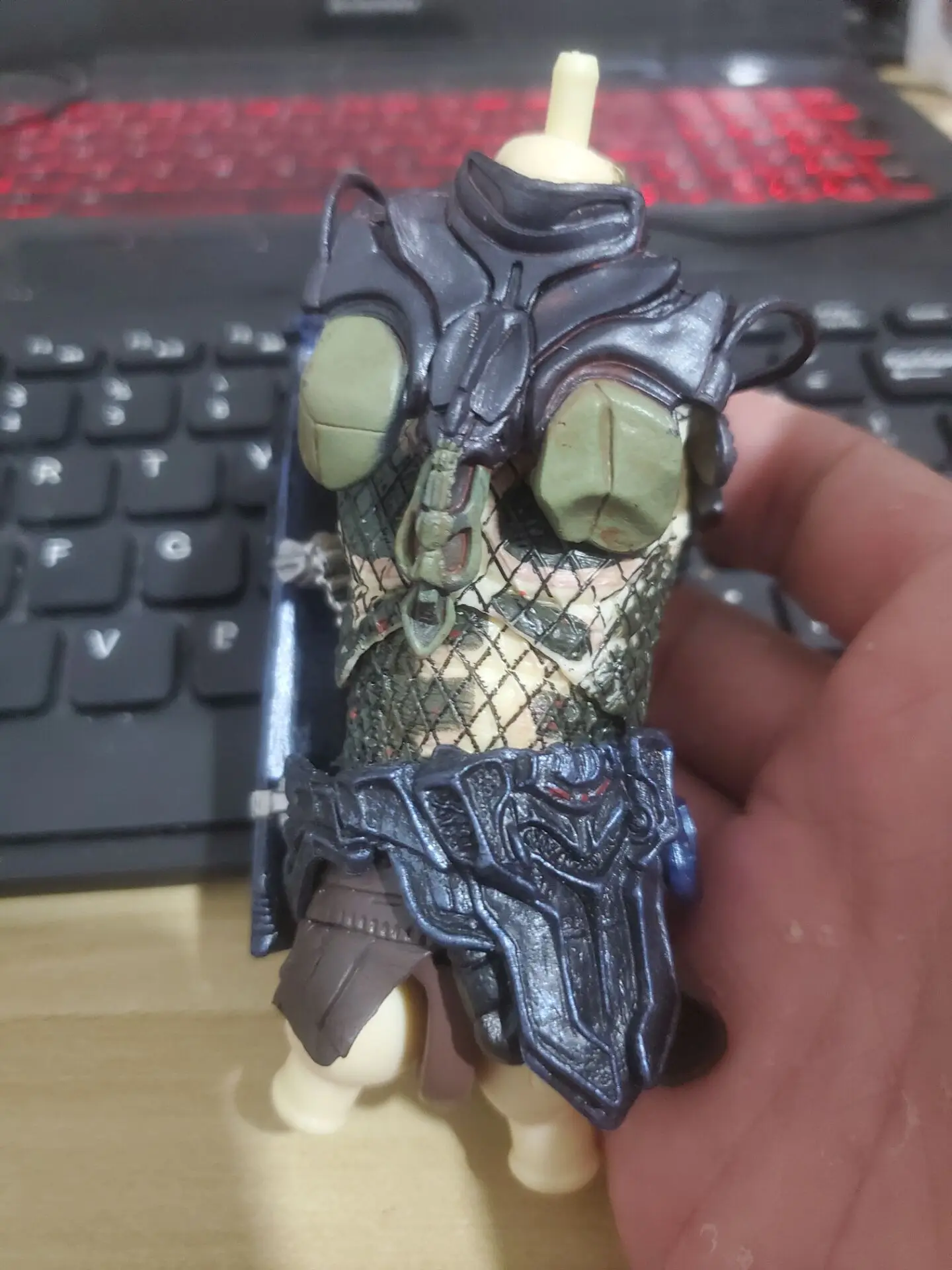 Figura de acción de Depredador de NECA The Predator Lab Escape Fugitive ...