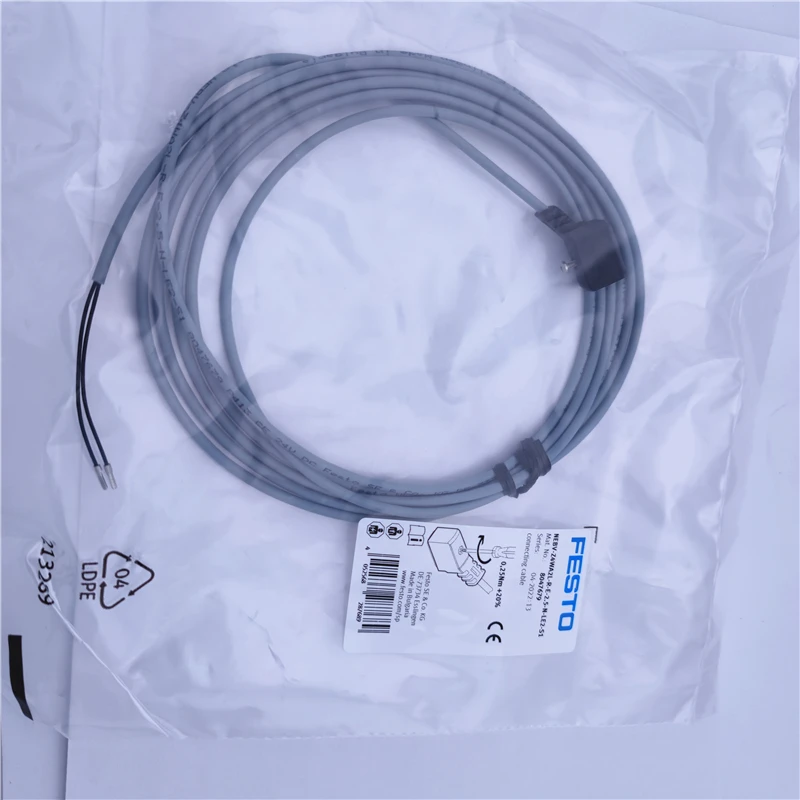 10 Buah Kabel Penghubung NEBV-Z4WA2L-R-E-2.5-N-LE2-S1 8047679