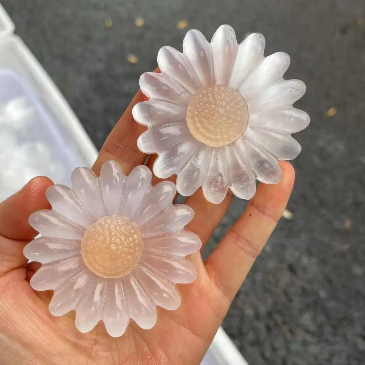 Natural-Selenite-Crystal-Carvings-sunflower-Figure-Gypsum-Ornament ...