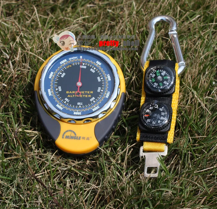 Altimeter-barometer-thermometer-compass-altitude-indicates-high-BKT381 ...