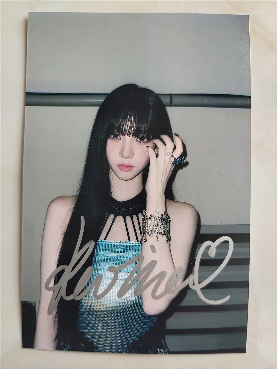 Hand-Signed-Photo-KARINA-Autographed-photo.jpg