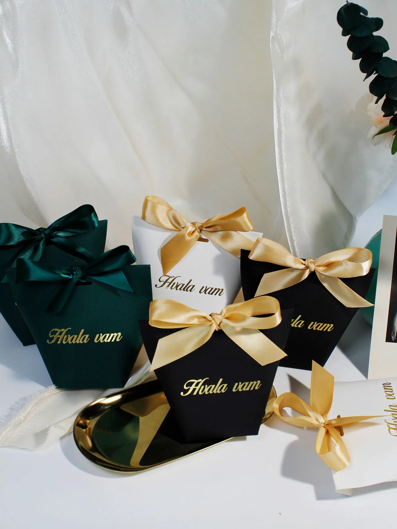 Luxurious-Hvala-vam-Gift-Boxes-with-Gold-and-Green-Satin-Ribbons-Ideal ...