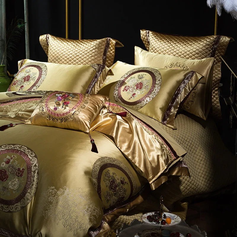 Siver Gold Bedding