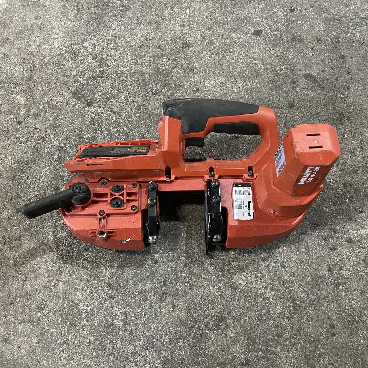 ヒルティ SB 4-A22 コードレス (プラスチック/金属) プロファイルパイプ切断機 167Rpm 2900Spm LED -中古 ...