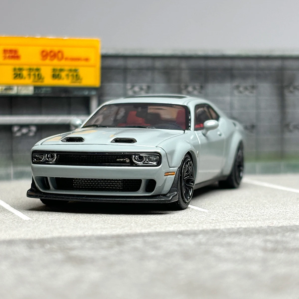 SH-1-64-SRT-Hellcat-diecast-model-car.jpg