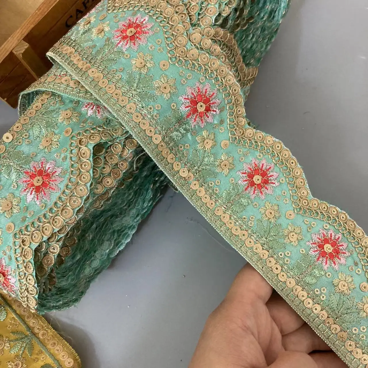 1-Yards-cyan-6cm-Gold-Strand-Flower-Thread-Lace-Ribbon-Sequin ...
