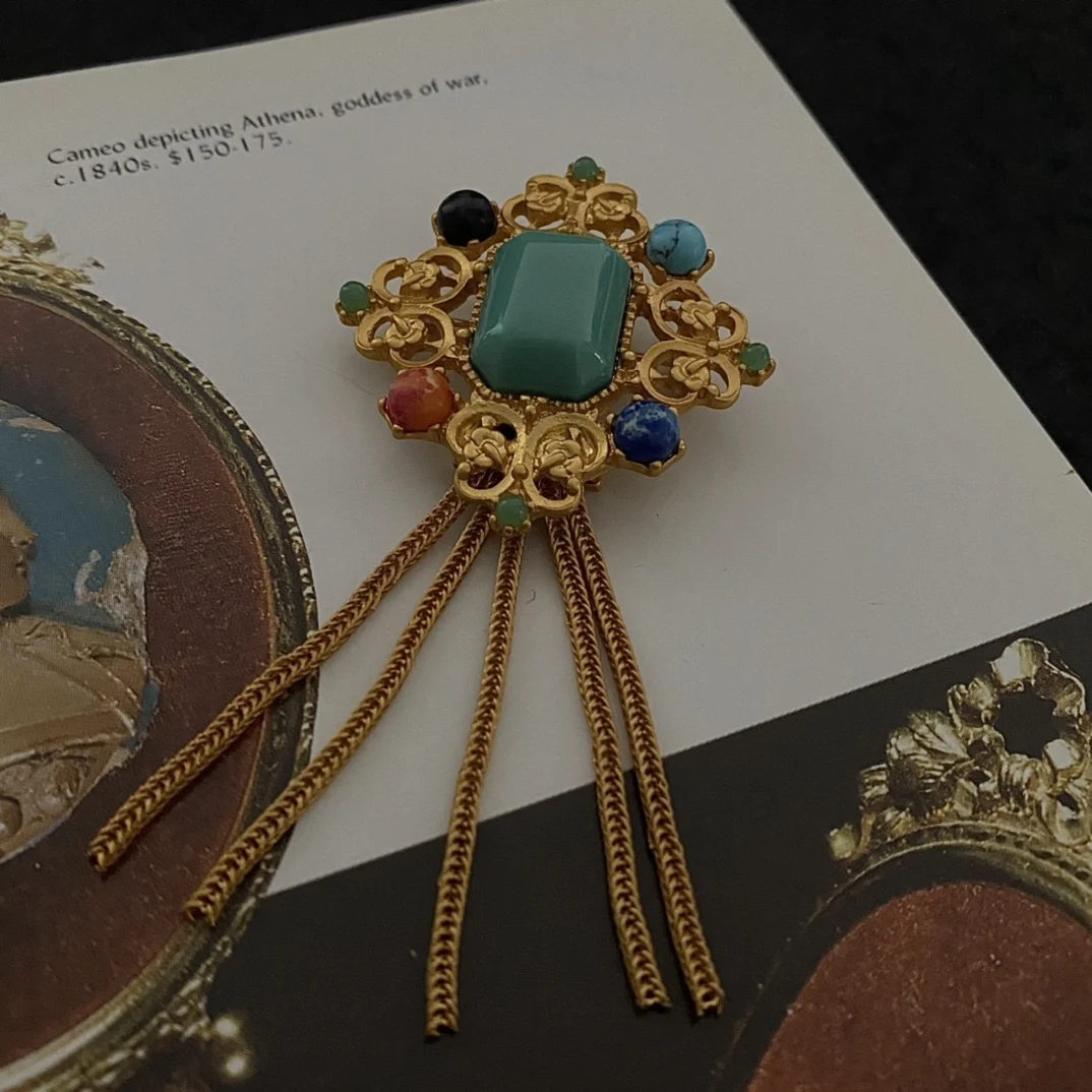 European And American Medieval Series Vintage Gem Tassel Brooch ...