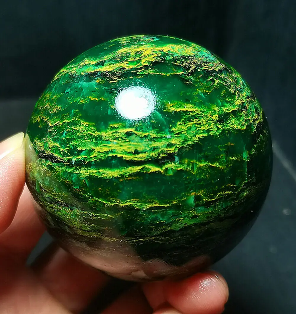 Natural-Emerald-Sphere-Green-Quartz-Crystal-ball-mineral-Healing.jpg