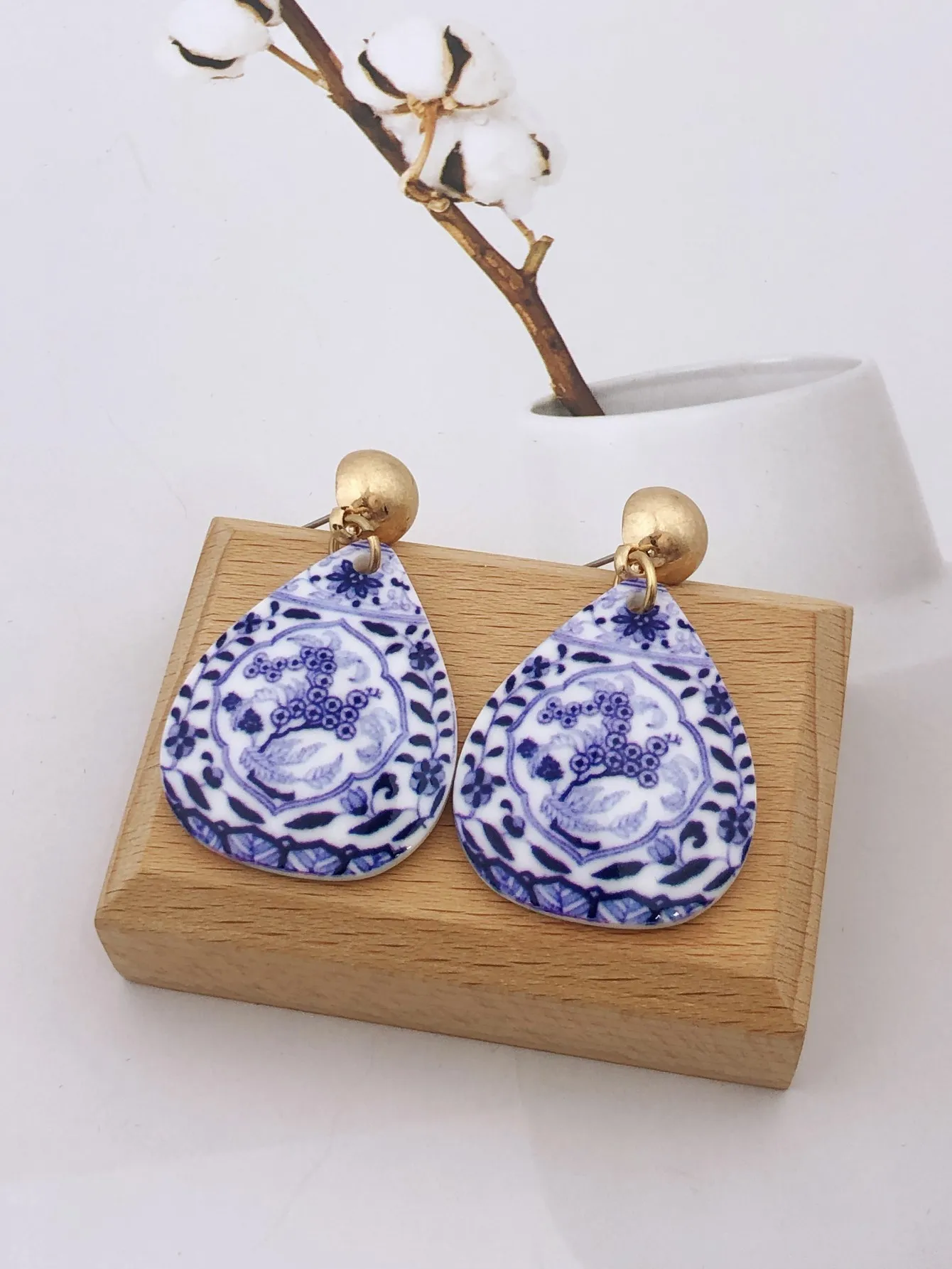 Unique-Qinghua-Porcelain-Style-Acrylic-Waterdrop-Earrings-with-Chinese ...