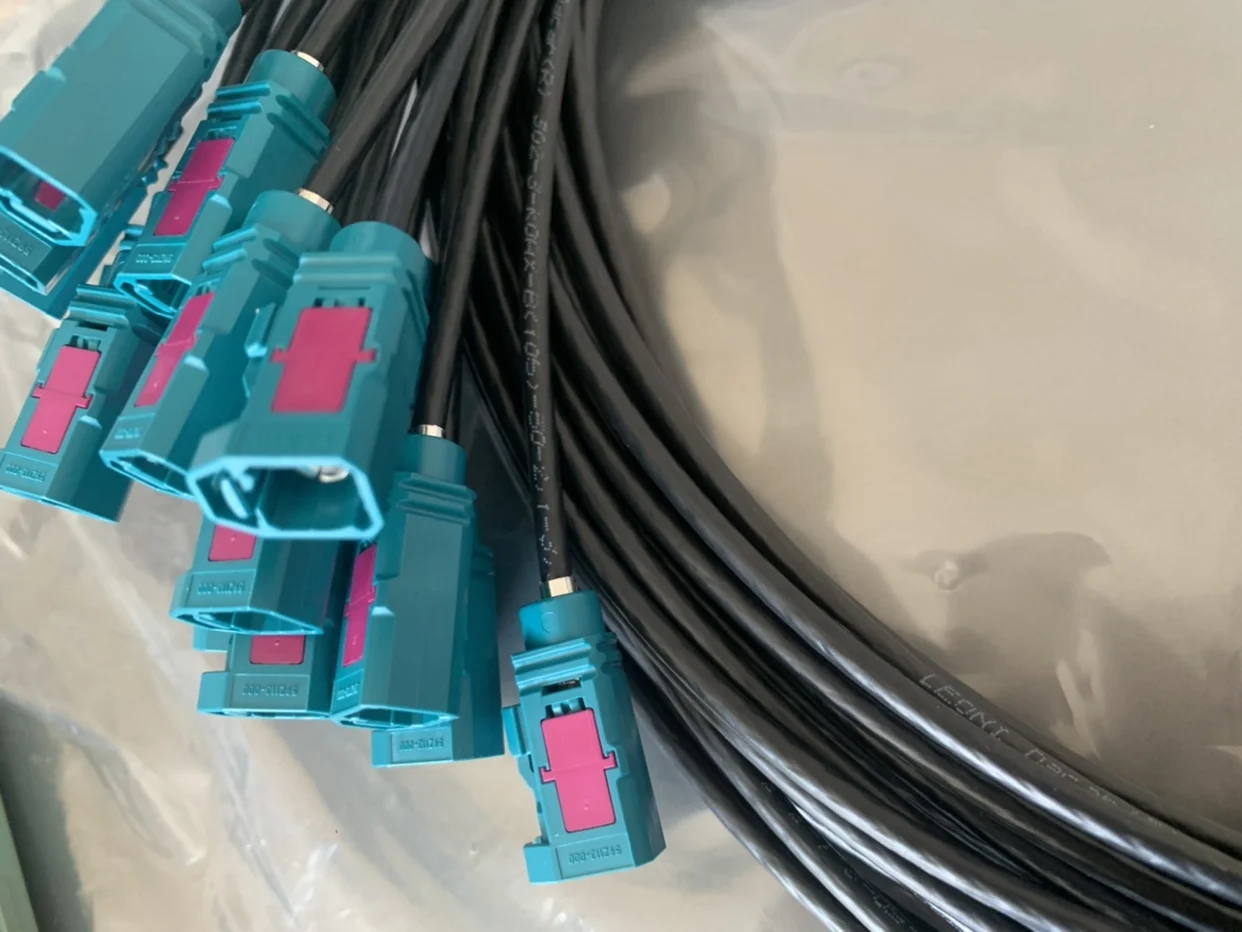 Rosenberger-Fakra-leoni-dacar302-3-59Z113-000Z-Automotive-RF-wiring-harness-Car-cable.jpg